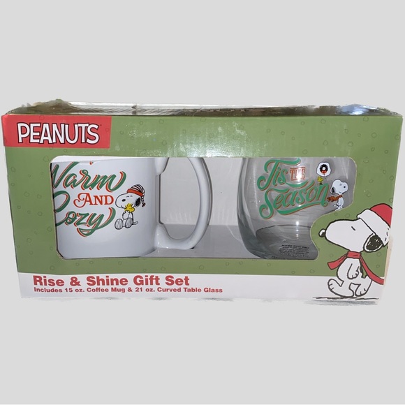 Peanuts | Kitchen | Peanuts Snoopy Rise Shine Gift Set 6 Oz Coffee Mug ...